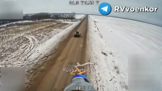 俄罗斯第 56 团的光纤制导自杀式FPV型无人机摧毁了库尔斯克方向的乌克兰武|俄罗斯|库尔斯克|无人机_新浪新闻