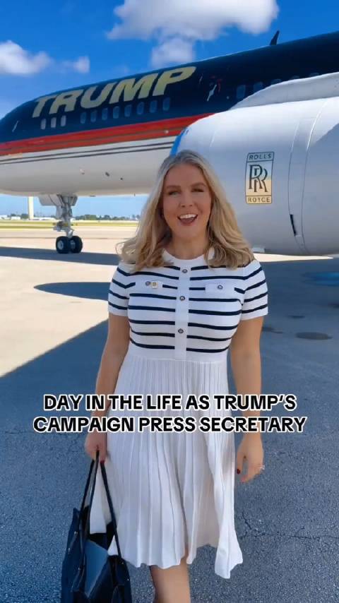 白宫发言人卡罗琳 莱维特（Caroline Levitt）跟随川普总统出行的一天|白宫发言人|卡罗琳|川普_新浪新闻