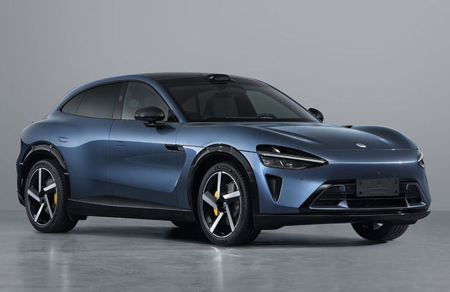 理想首款纯电SUV i8突然官宣，车头很MEGA，车尾像L9，股价大涨13%_新浪财经_新浪网