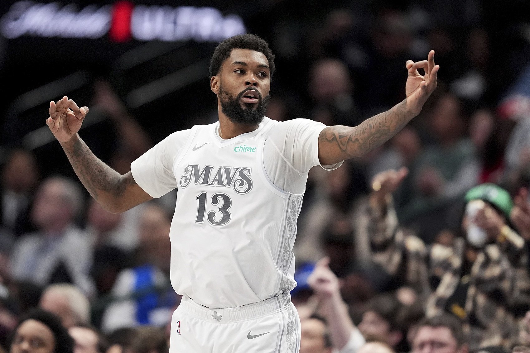 真的尽力了！马绍尔血拼40分钟砍34分9板10助 三项数据均队内最高|马绍尔|独行侠_新浪新闻