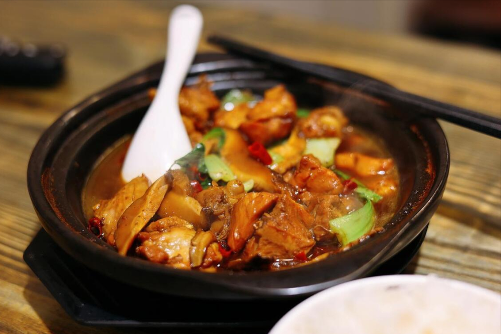 杨铭宇黄焖鸡被曝光后， 今年315晚会，还有5种食物可能上“黑榜”