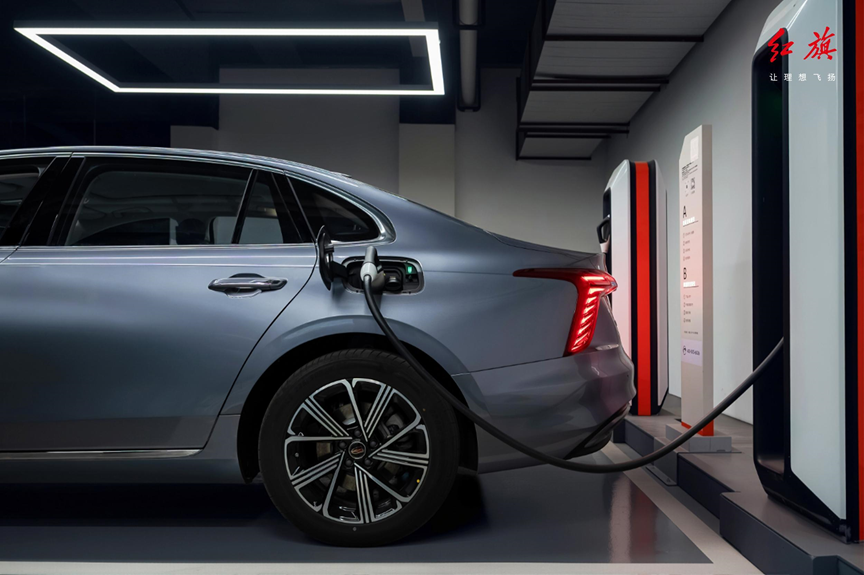 红旗H5 PHEV搞了个大测试：满油满电跑了1707公里|红旗_新浪财经_新浪网