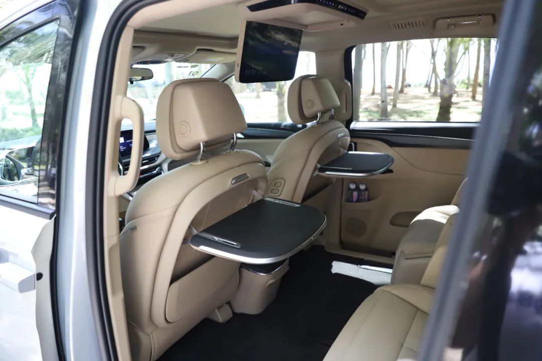 续航1400多公里+彩电+大沙发！GL8出新款！价格真香！还看比亚迪夏吗？|别克GL8_新浪财经_新浪网