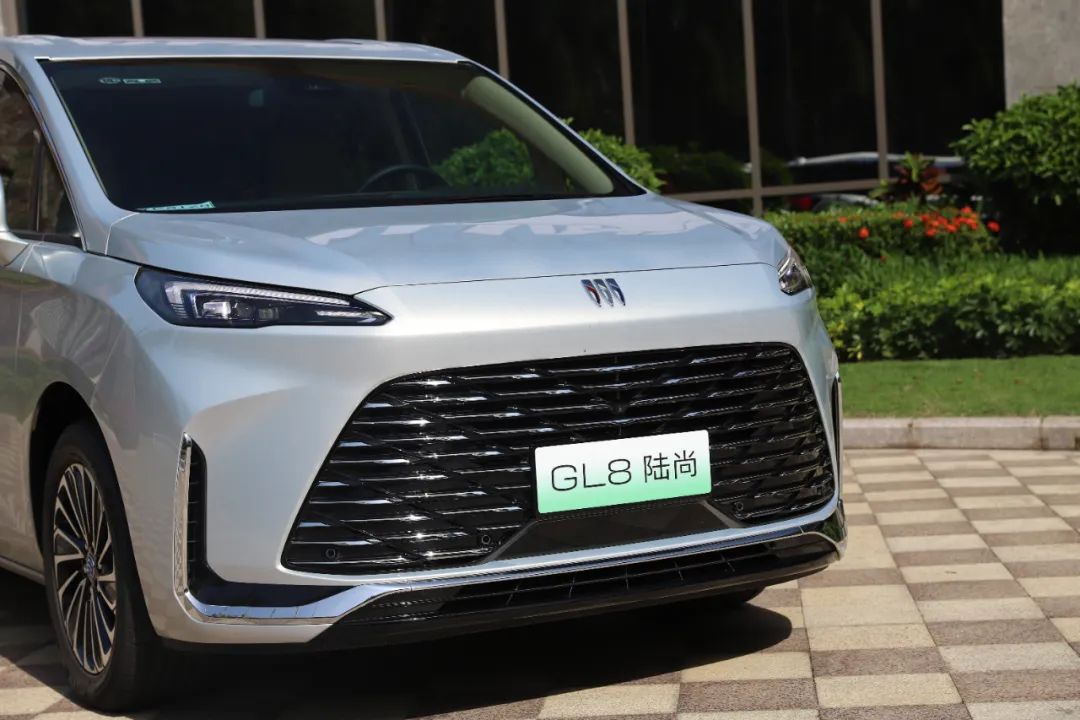 续航1400多公里+彩电+大沙发！GL8出新款！价格真香！还看比亚迪夏吗？|别克GL8_新浪财经_新浪网