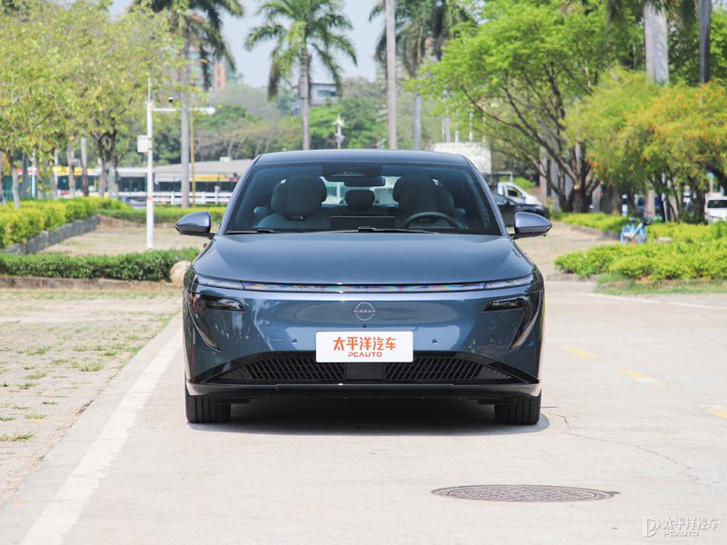 东风日产N7售11.99万起 配置拉满/CLTC纯电续航635km-新浪汽车