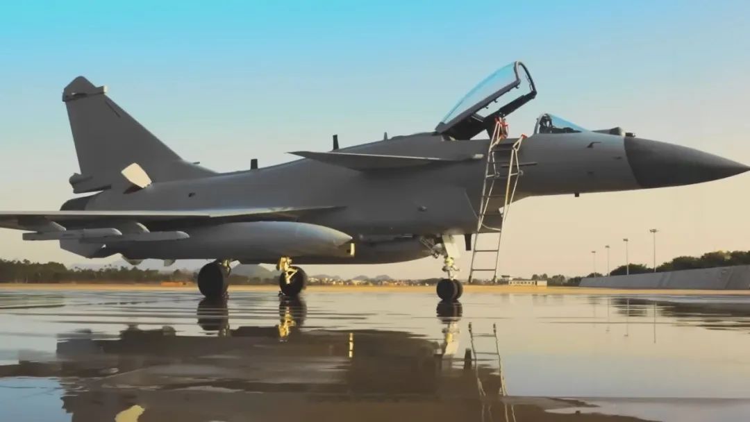 歼-10CE与“阵风”等激烈空战，作战详情披露|巴基斯坦_新浪财经_新浪网