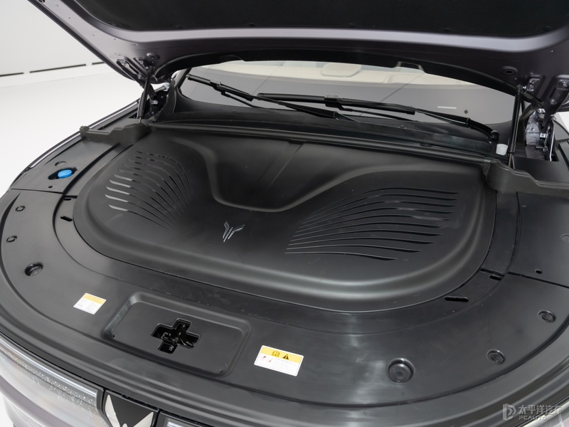 岚图FREE+6款车身配色发布 搭载华为乾崑ADS4和鸿蒙座舱-新浪汽车