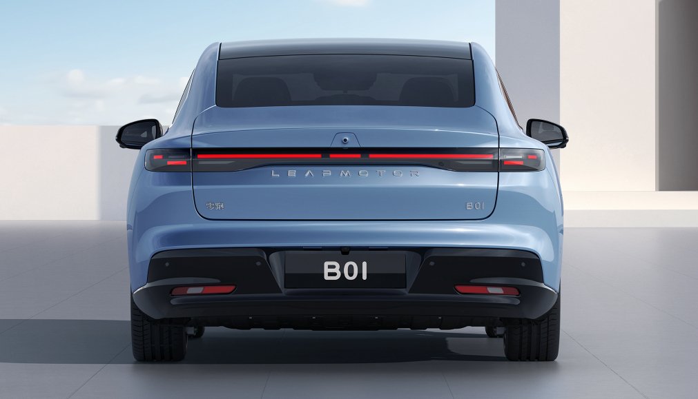 零跑B01正式上市 售价8.98-11.98万元-新浪汽车