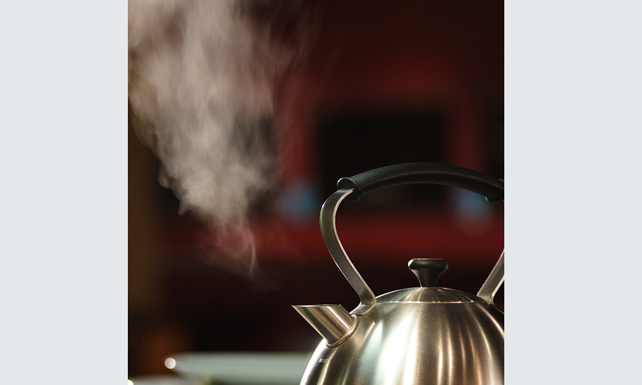 一人烧水，全家得癌？提醒：烧水时的几个坏习惯，你占了几个？|水垢|滤芯|三氯甲烷|净水器|重金属_新浪新闻