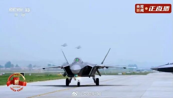 歼20S、DF61导弹，震撼亮相！三支兵种首次亮相天安门广场|导弹_新浪财经_新浪网