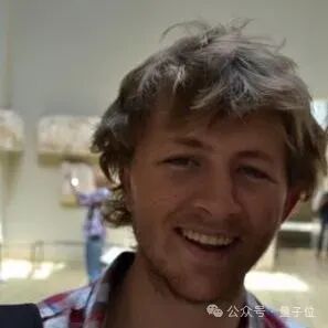 她们估值840亿，刚发了第一个AI成果_创事记_新浪科技_新浪网