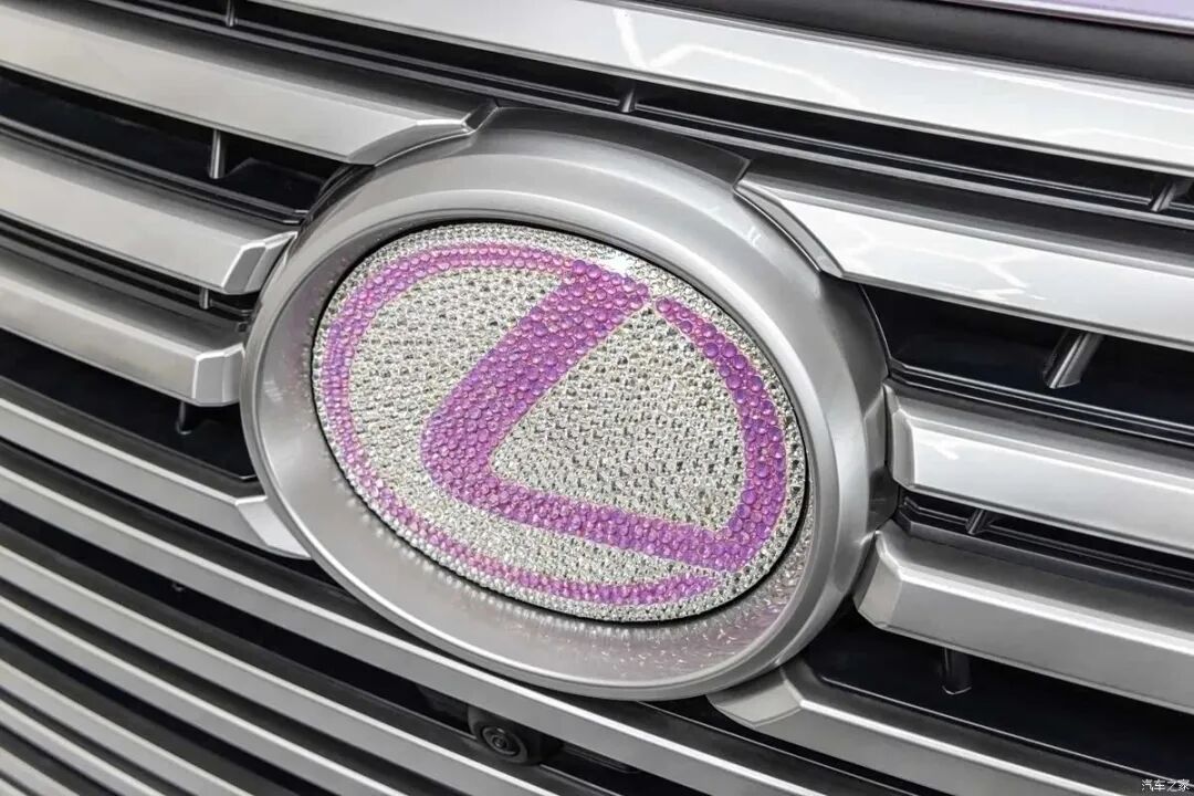 真公主座驾！3.5T V6、10AT、四驱，闪耀芭比粉，车上还有衣帽间/美妆收纳？！|四驱_新浪财经_新浪网