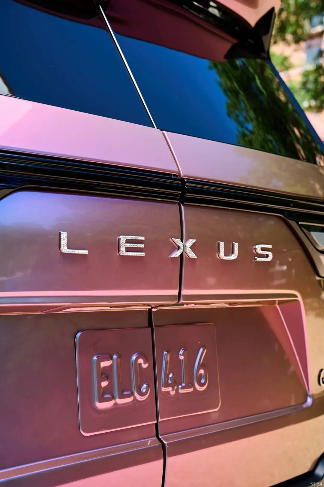 真公主座驾！3.5T V6、10AT、四驱，闪耀芭比粉，车上还有衣帽间/美妆收纳？！|四驱_新浪财经_新浪网