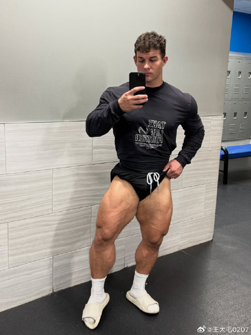 22岁的Leo Spremulli