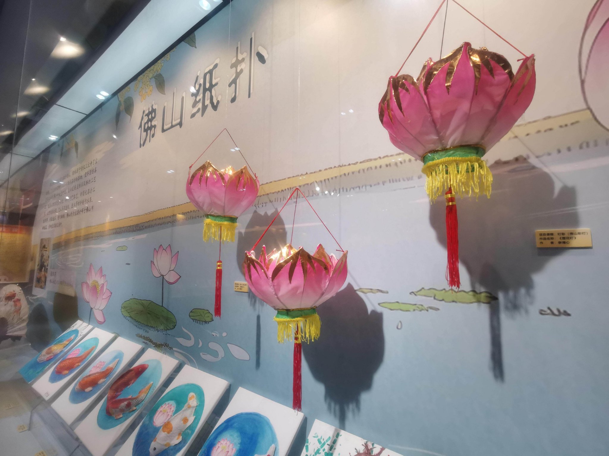 【视频】记者探班2025年广东非遗周暨佛山秋色活动筹备现场：20辆彩车蓄势待发 非遗赋能激发商圈活力|佛山市|非遗|广东省