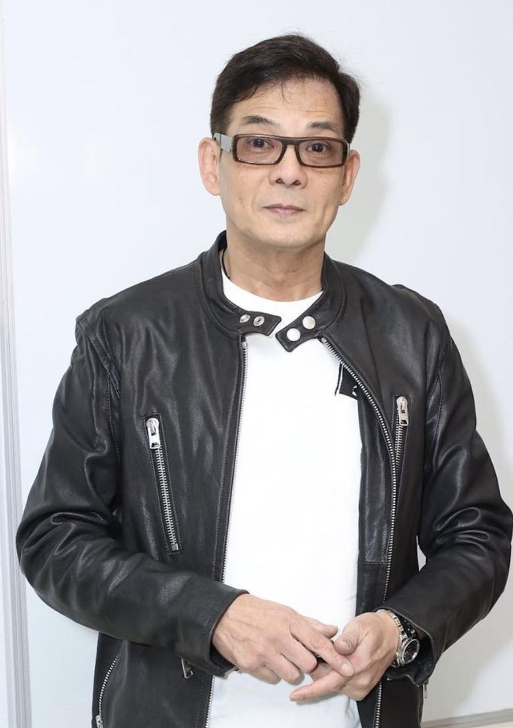 71岁TVB绿叶移居福州，自曝买了600平米别墅，三层高时尚气派