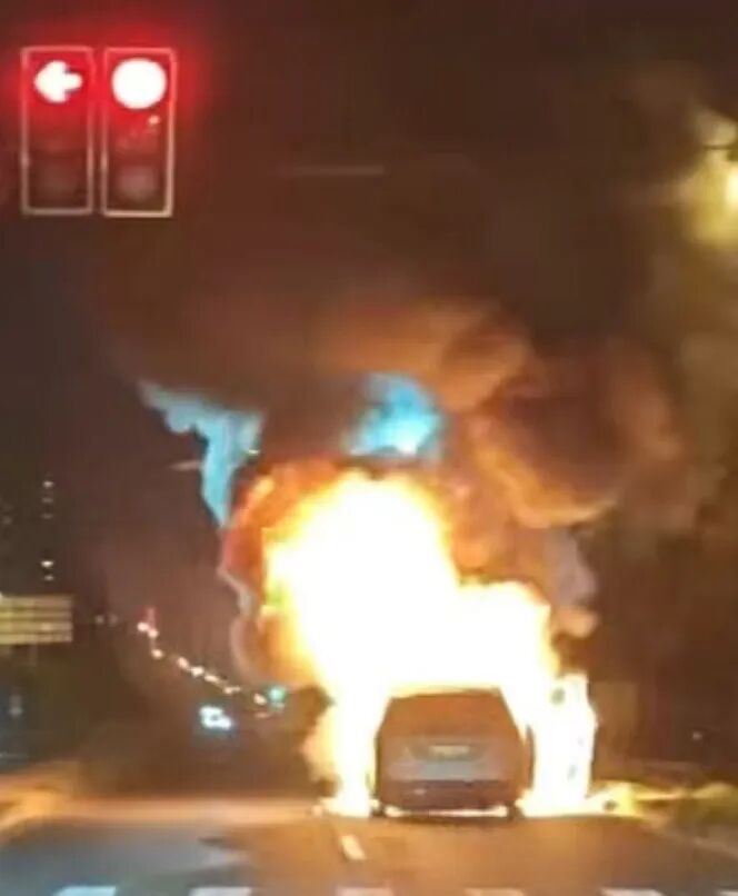 理想汽车道歉，主动召回11411辆MEGA|理想汽车_新浪财经_新浪网