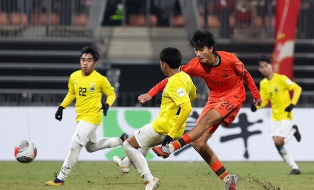 U17国足12-0！媒体：年轻球员有天赋与潜力，弱旅大胜含金量不足