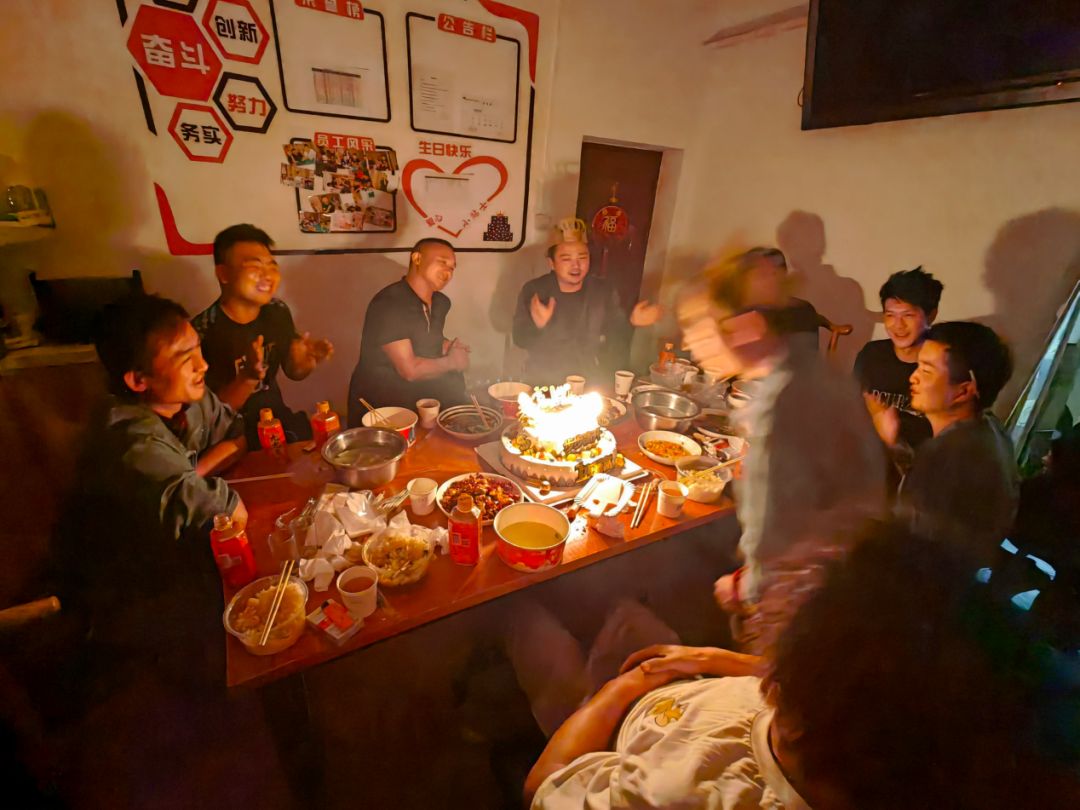 “全时驿站”，快递小哥的第二个“家”|快递员_新浪财经_新浪网