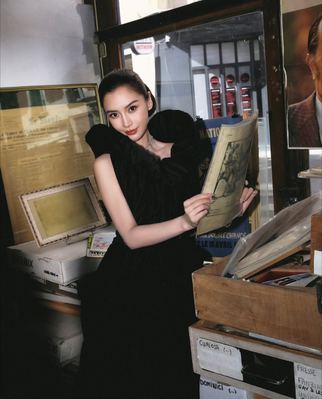 Angelababy成85花首位钻石超话明星