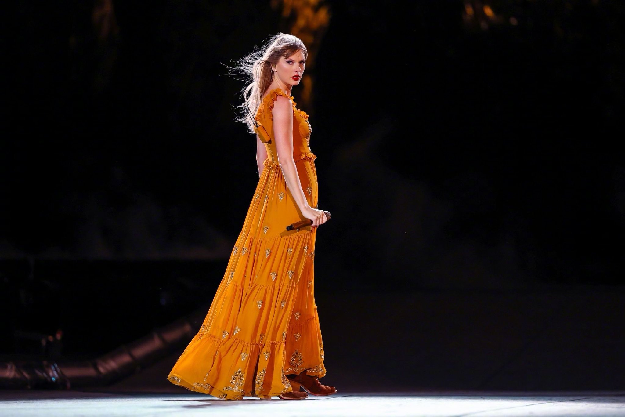 霉霉新歌单收录22首Max Martin和Shellback制作歌曲，TS12专辑或换制作人