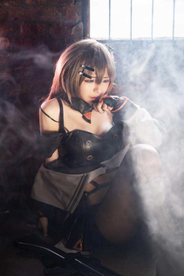 韩国美女Cos《少女前线》K11&K2 小姐姐持枪火辣又飒爽_新浪游戏_手机新浪网