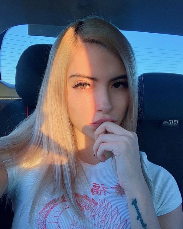 身材火辣欧美正妹！墨西哥社交名媛FerMoreno美图集_新浪游戏_手机新浪网