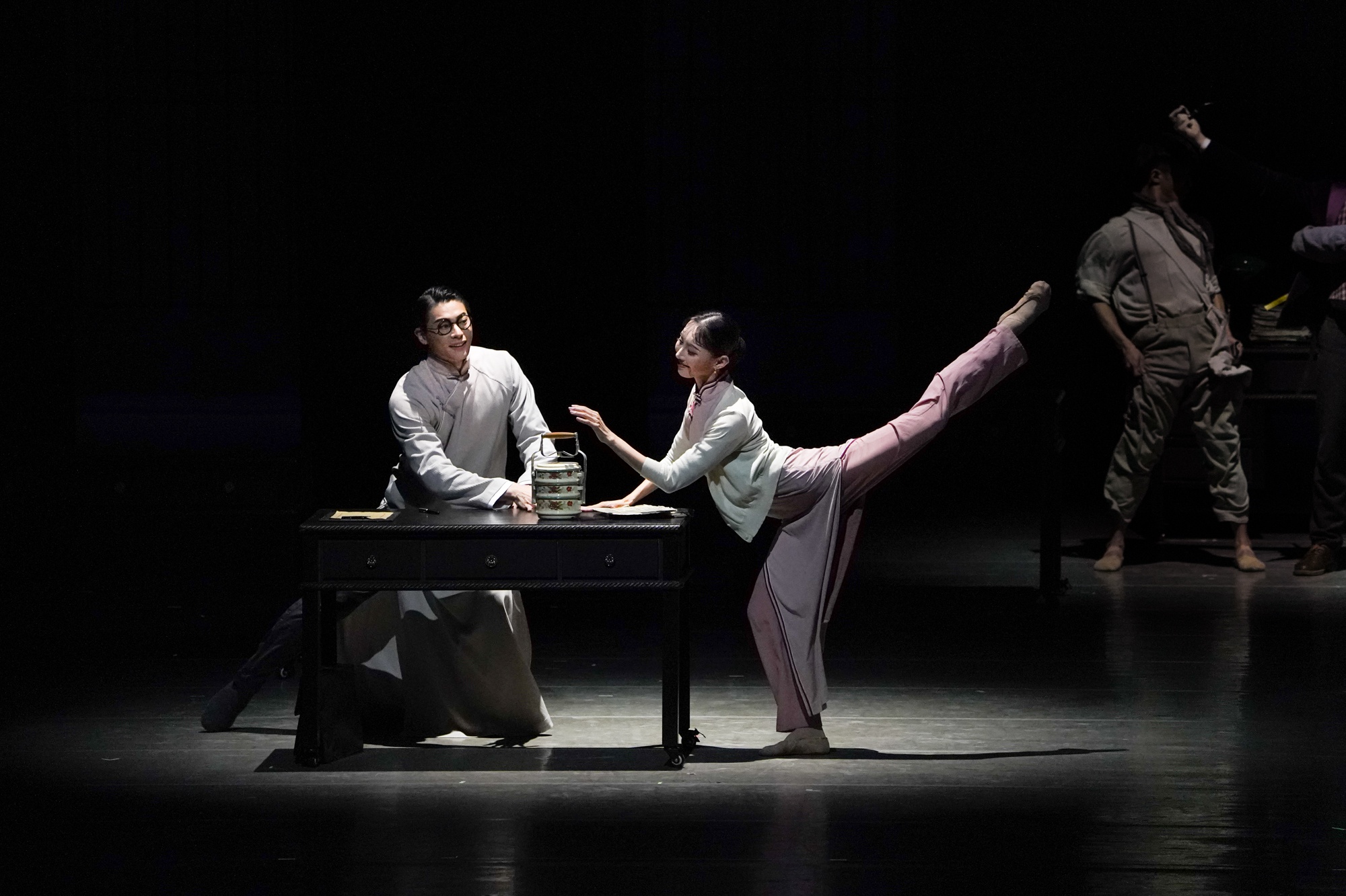 舞剧《永不消逝的电波》百场纪念演出专场将上演|刘臻_新浪新闻