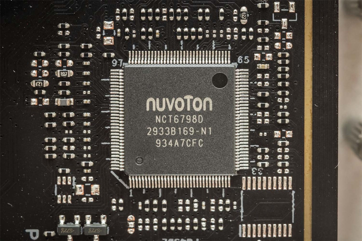 没有人比我更懂 14nm？I7 10700KF 测试报告_手机新浪网