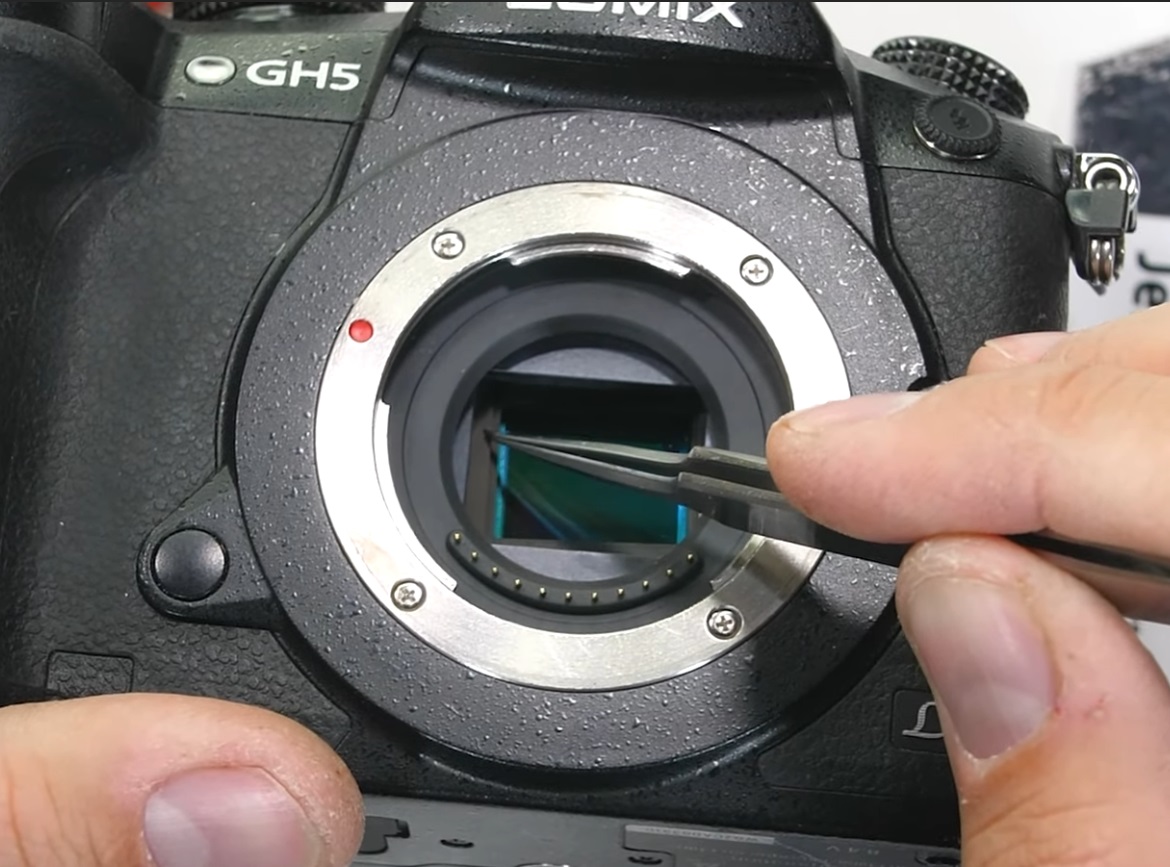 黑科技 CMOS 防抖现身，网友暴力拆解苹果 iPhone 12 Pro Max|传感器|CMOS|移动_新浪科技_新浪网