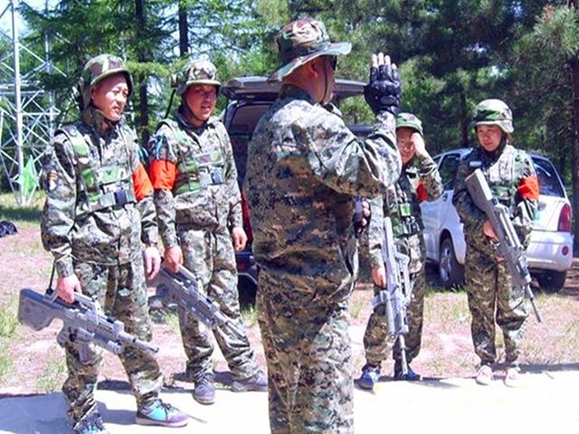 军事丨国产PY132A激光眩目枪，是唯一获得解放军的认可的|激光|解放军_新浪新闻