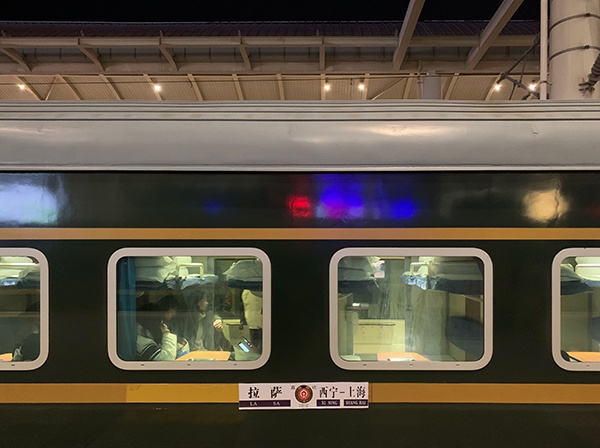 新春走基层｜春运天路之旅：沪萨列车Z164上的47小时|春运|次列车_新浪新闻