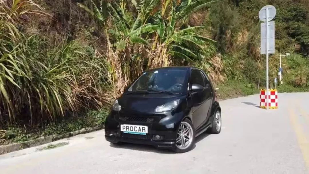 这是最小的奔驰钢炮，不许反驳！ BRABUS SMART（W451）| 测视-新浪汽车