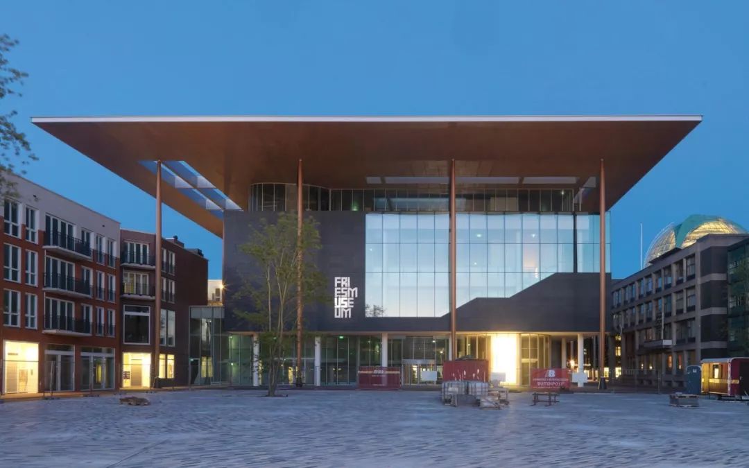 如何重建一座城市？