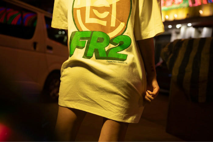 「流氓兔」又来了！FR2 x CLOT 全新联名即将发售！|CLOT_新浪新闻