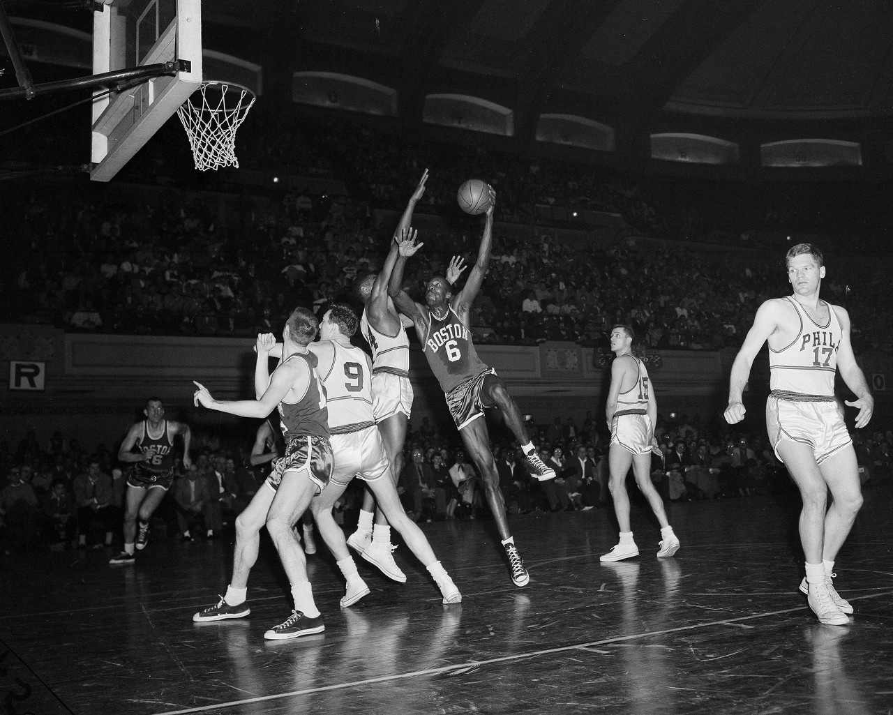 NBA历史十大球衣号码：33号居首 23号仅第三_手机新浪网