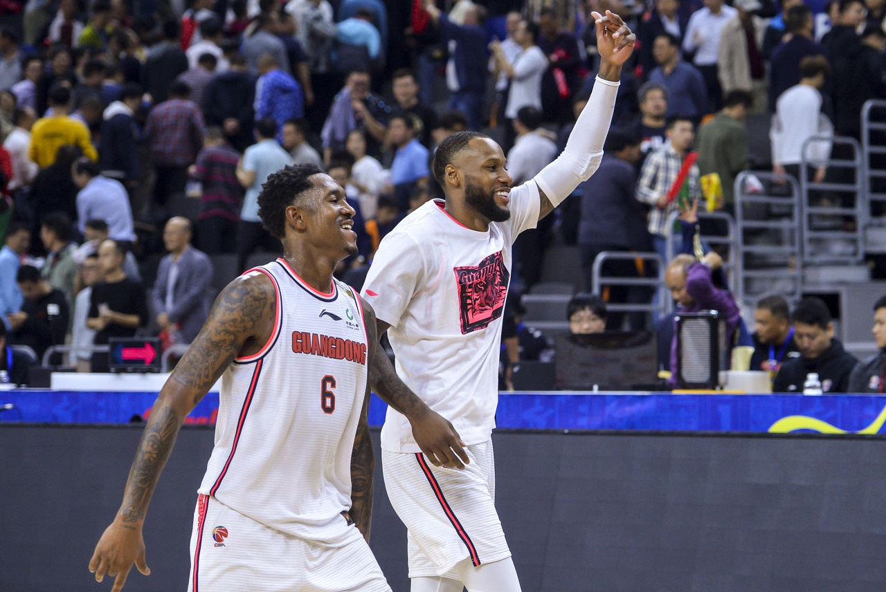 CBA官网公布新赛季赛程：首轮广东PK浙江 八一战北京_手机新浪网