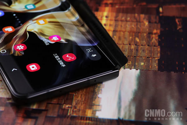 三星W22 5G评测：16999元的商务旗舰都有哪些魅力？_手机新浪网