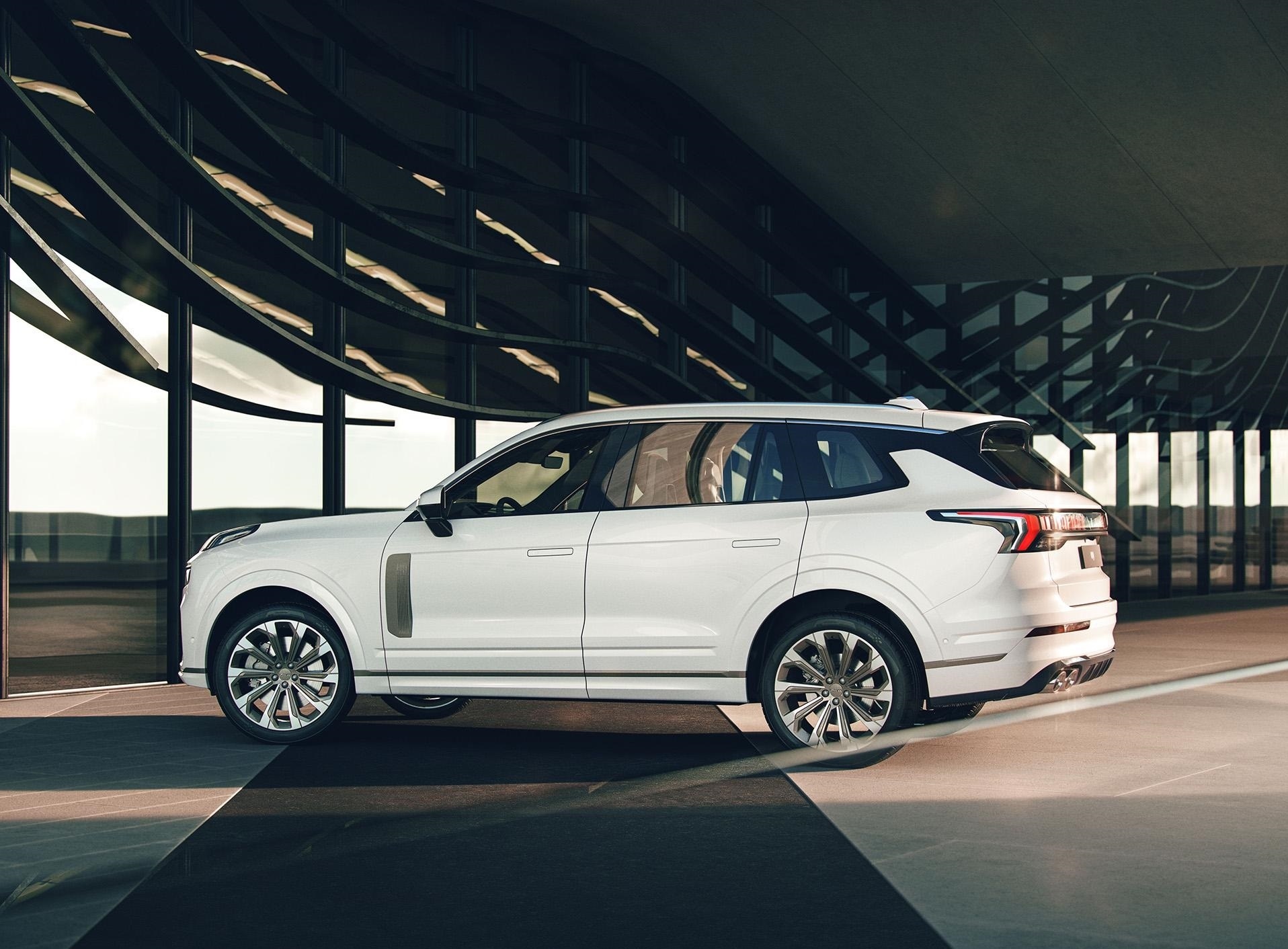 便宜30万 吉利版“沃尔沃XC90”售价曝光_手机新浪网