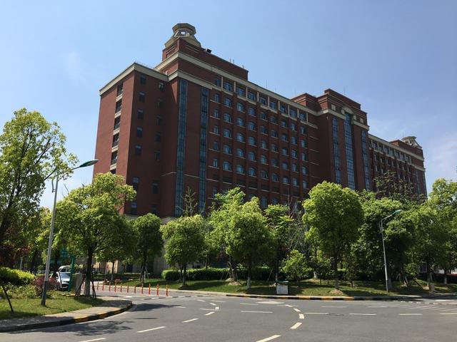 华山医院北院整建制并入华山医院：一个“并”字，对医院和属地带来什么变化|上海市_新浪财经_新浪网