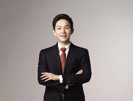 正大天晴董事长谢承润荣获连云港市“十大杰出青年”称号|连云港市_新浪新闻