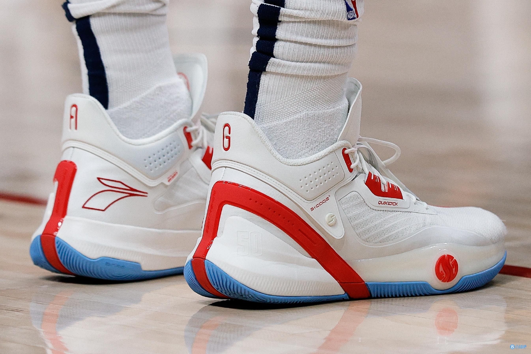 阿隆-戈登上脚361度AG3 PE 对阵独行侠13中10砍27分8篮板_手机新浪网