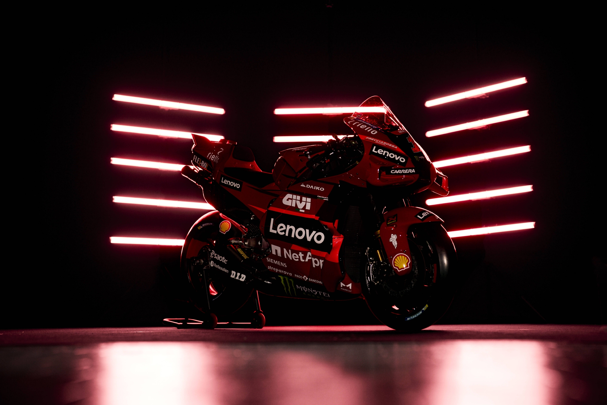 杜卡迪联想车队 2023 赛季 Desmosedici GP 赛车官方涂装揭幕|车队|MotoGP|意大利_新浪新闻