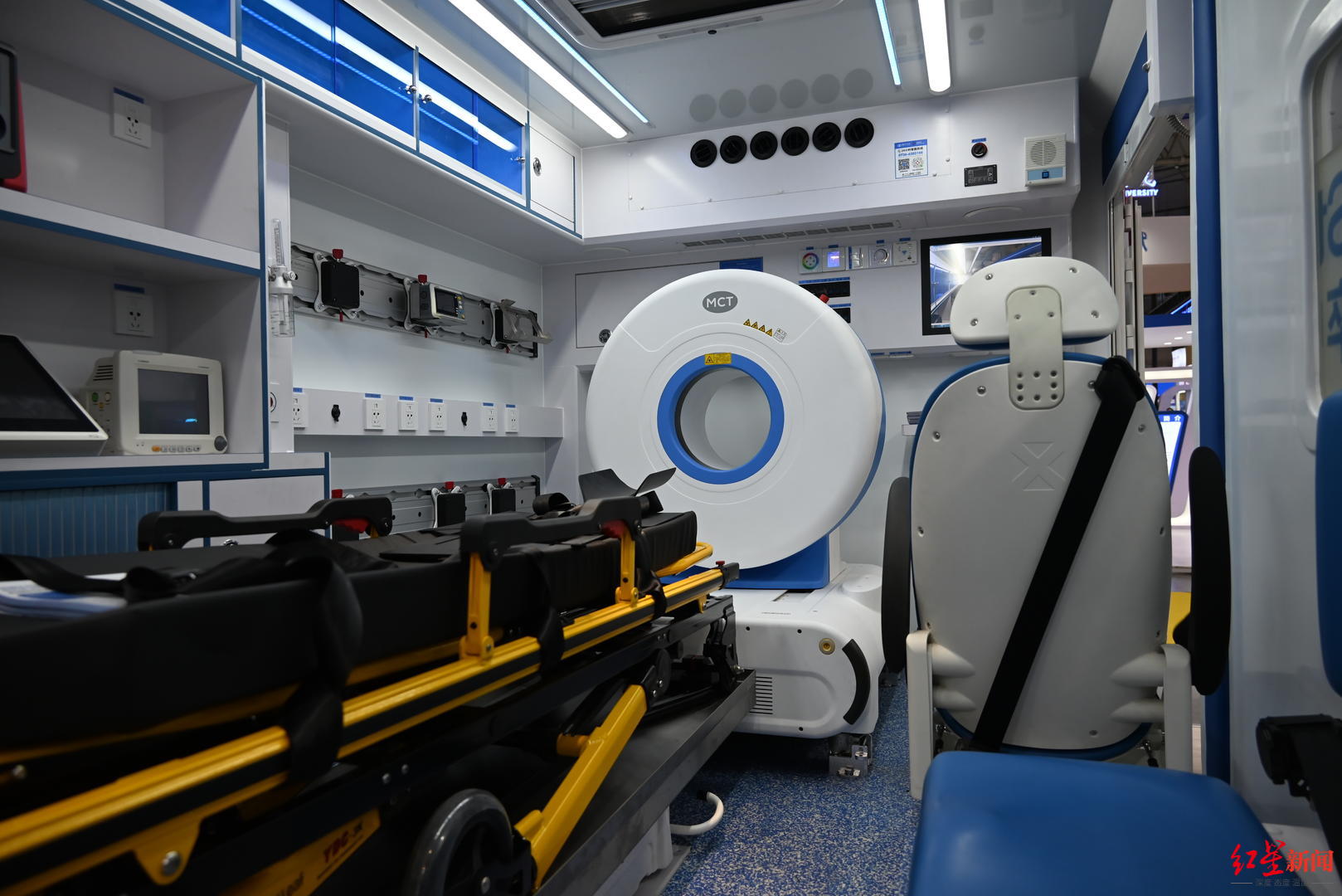 国产！全球首台“小型智能机器人移动CT”首次亮相|CT|四川_新浪科技_新浪网