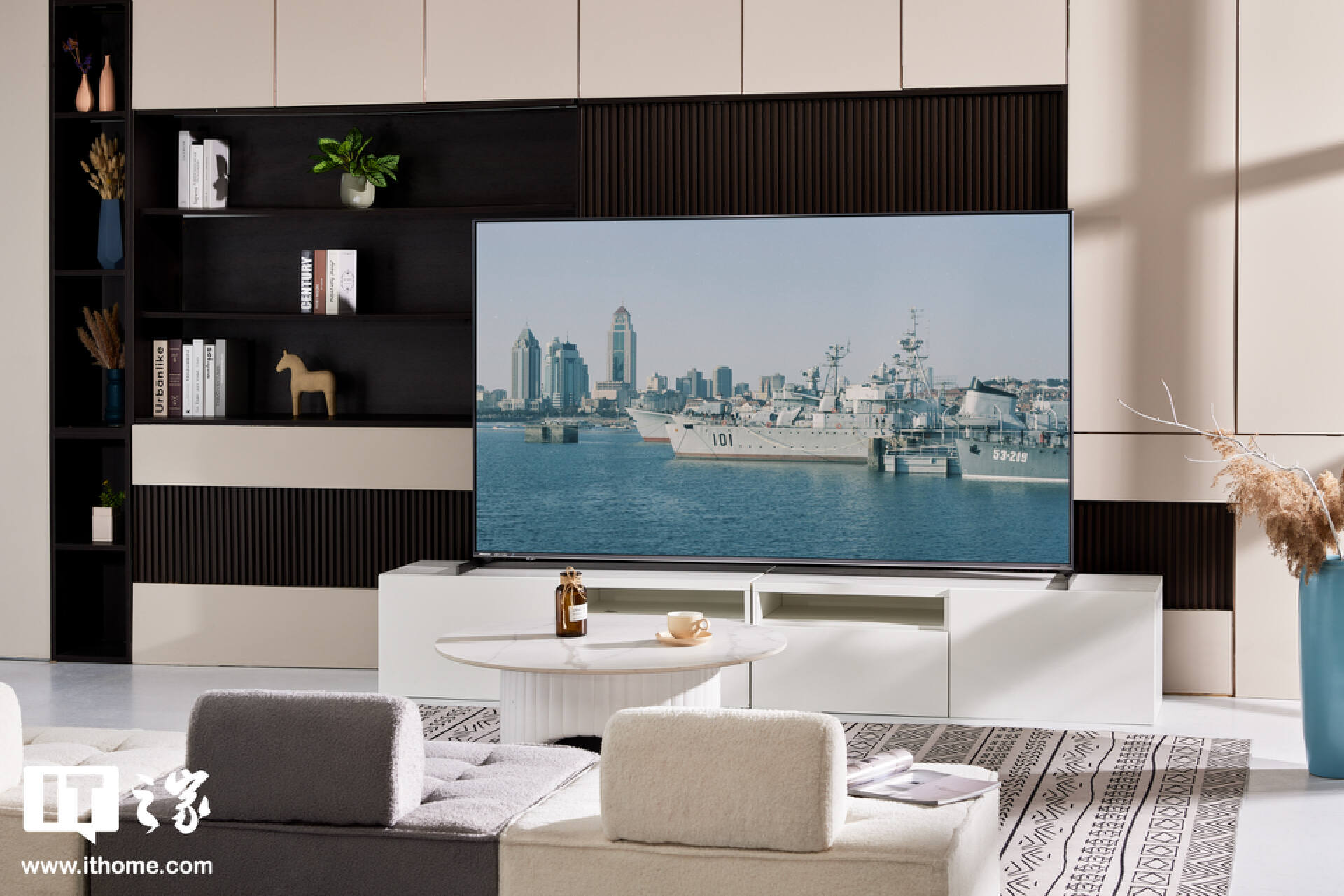 【IT之家开箱】千级分区巅峰画质，海信 E8K 85 英寸开箱大赏_手机新浪网