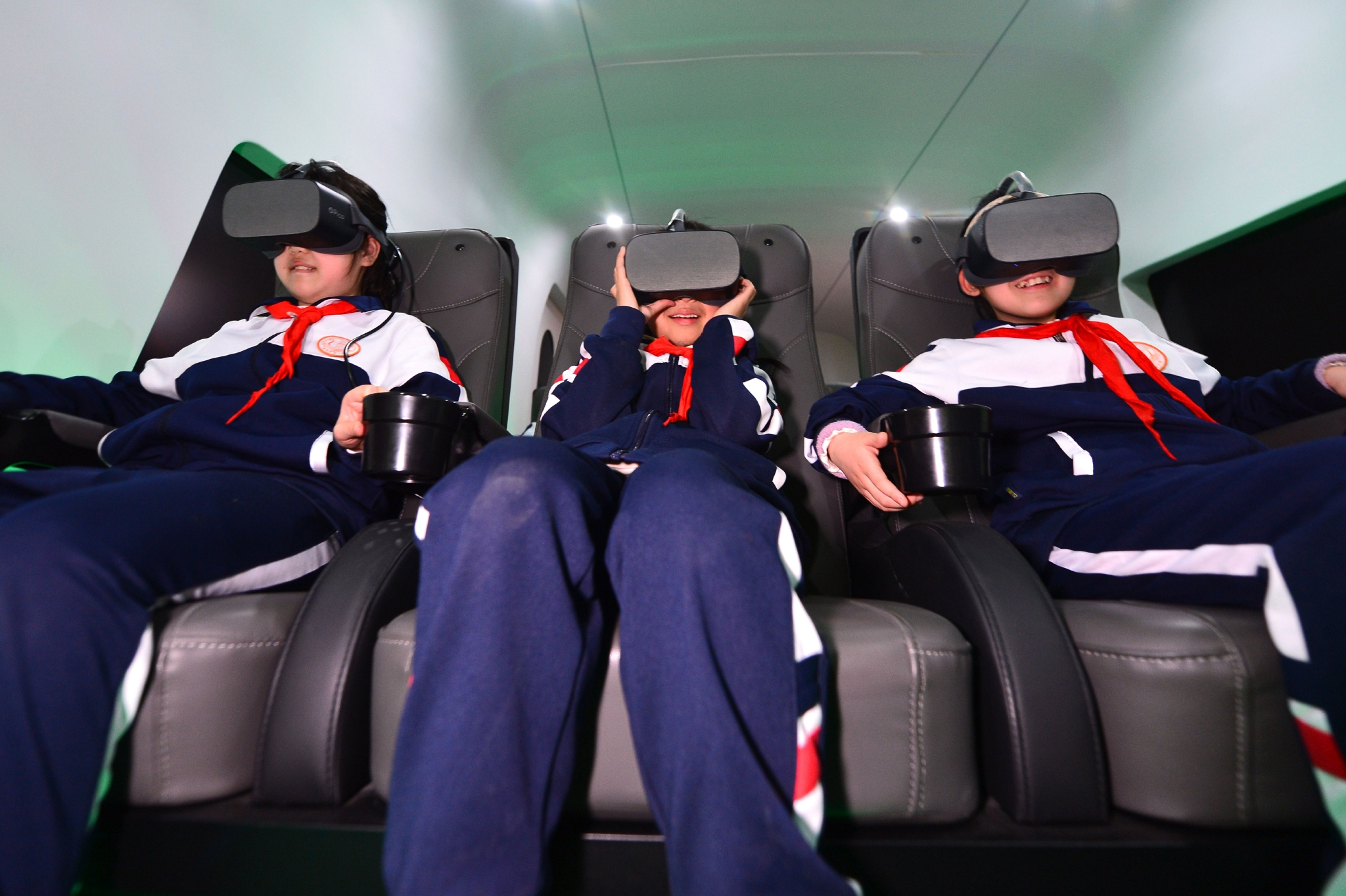 山东青岛：体验高铁科技 拼接未来梦想_手机新浪网