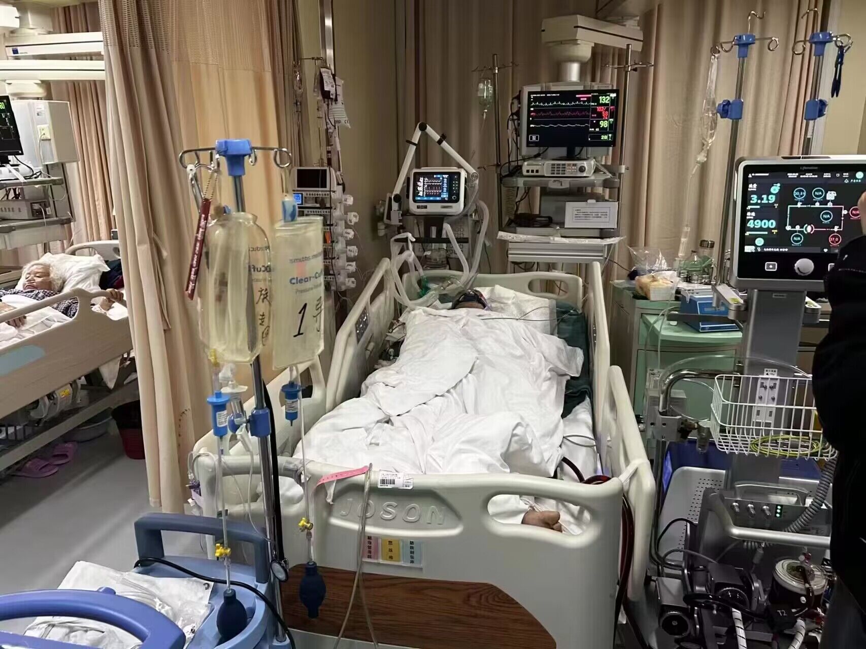 西京医院刘金成主任团队成功完成西北首例汉诺医疗Lifemotion ECMO系统临床应用|ECMO|设备|外科_新浪新闻