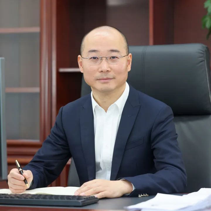 授荣代表说｜余加军：团结成一块坚硬的钢铁|新疆_新浪财经_新浪网