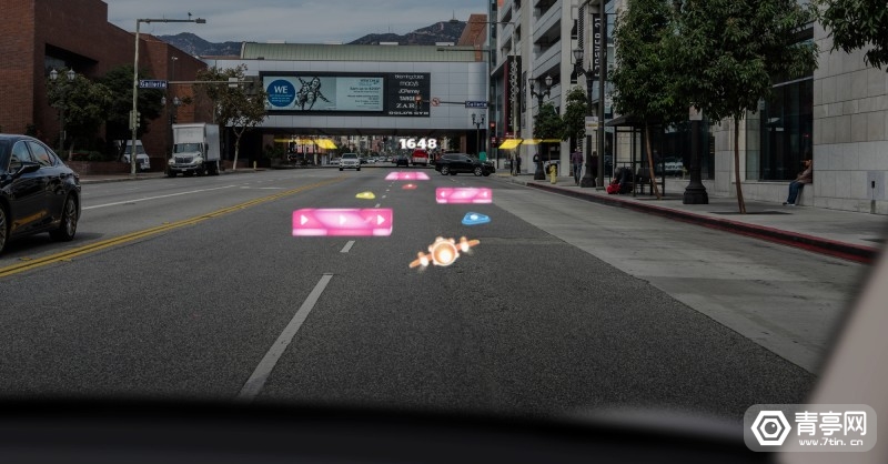 特斯拉Model 3将引入WayRay AR HUD系统，用于视觉导航和游戏娱乐_新浪科技_新浪网