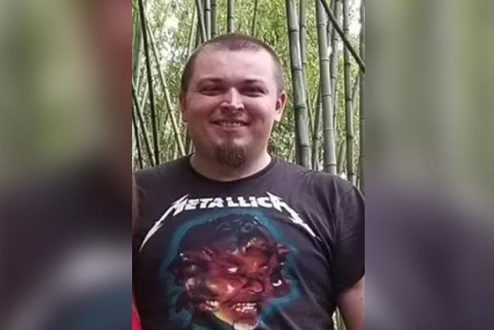 将华人女子推落山谷致死嫌犯曝光 邻居：他一家都诡异|德国_新浪财经_新浪网